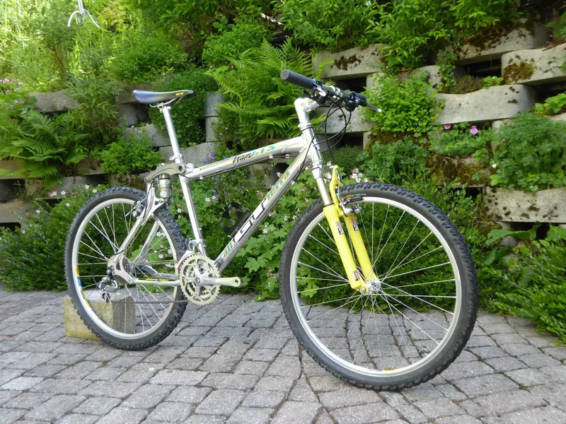 1995 GT LTS | Retrobike