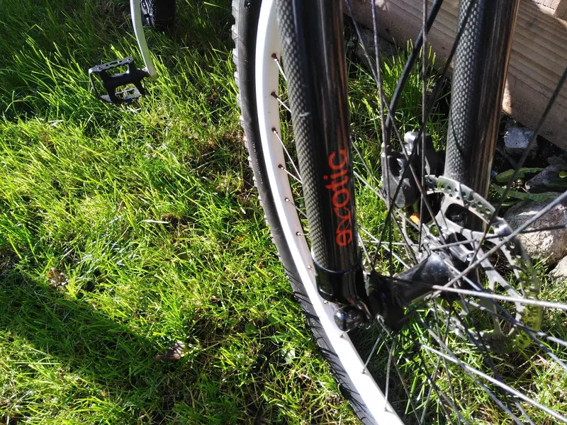 Sold - EXOTIC CARBON RIGID FORKS REDUCED | Retrobike