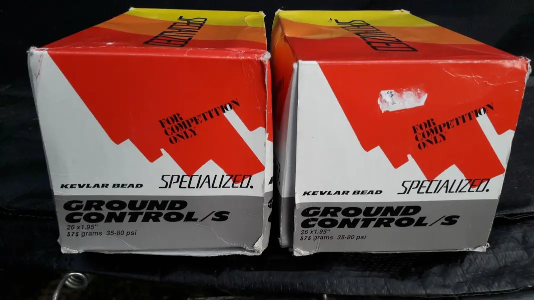 Specialized Ground Controls | Retrobike