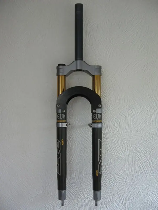 PACE RC36 EVO Fork - brake fitting | Retrobike