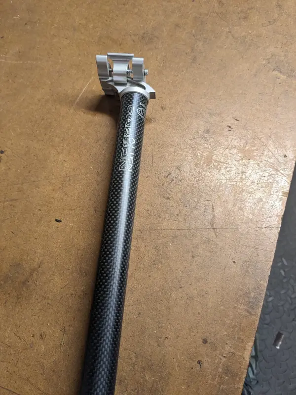 Sold - Alien Carbon Seatpost | Retrobike