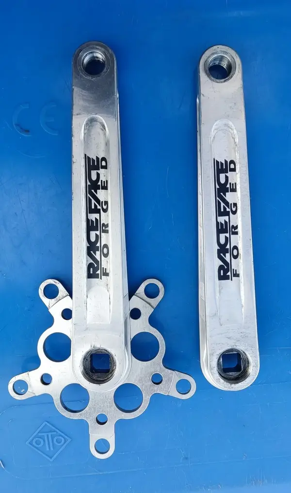 RaceFace I-beam forged cranks | Retrobike