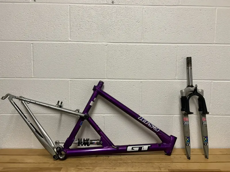 Sold - GT RTS 3 frame / fork - Purple | Retrobike