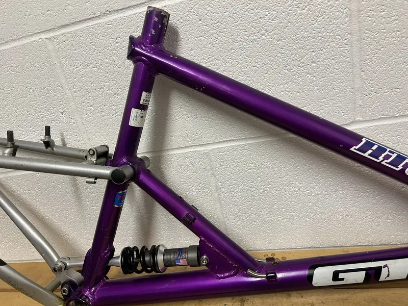Sold - GT RTS 3 frame / fork - Purple | Retrobike