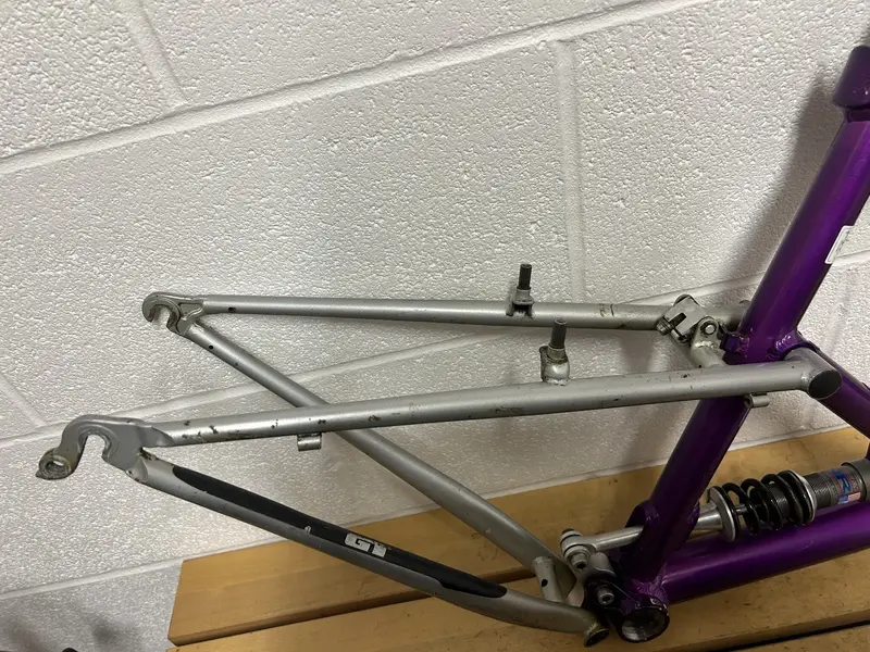 Sold - GT RTS 3 frame / fork - Purple | Retrobike