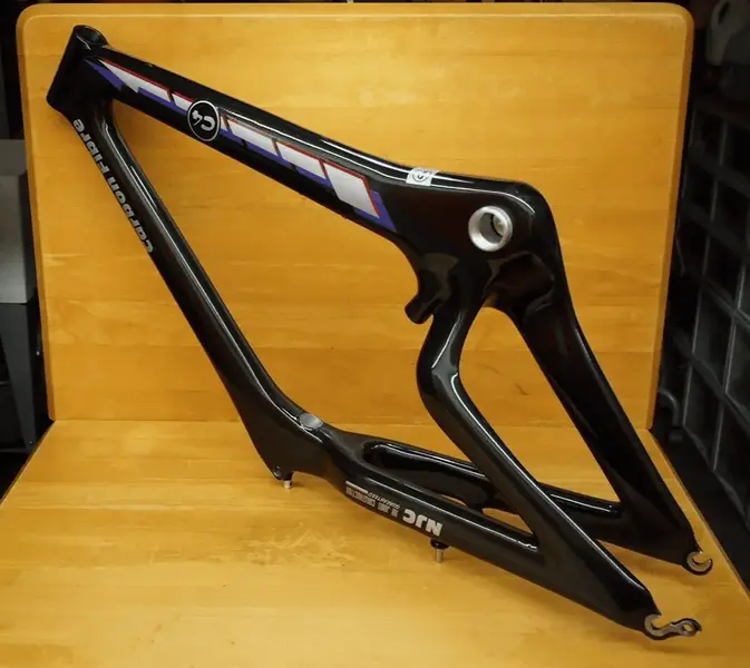 For Sale - rare Italian carbon fiber frame, estay (elevated chainstay ...