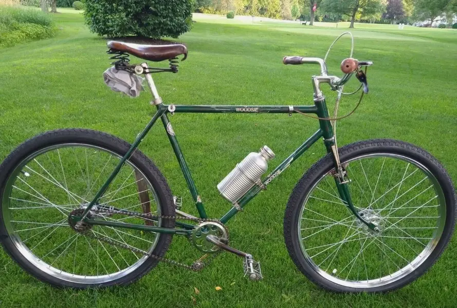 1953 JFS John Finley-Scott WOODSIE Tribute! (USA) | Retrobike