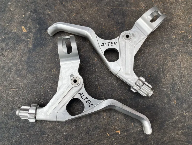 Sold - MINT Altek BL-25 V Brake levers CNC | Retrobike