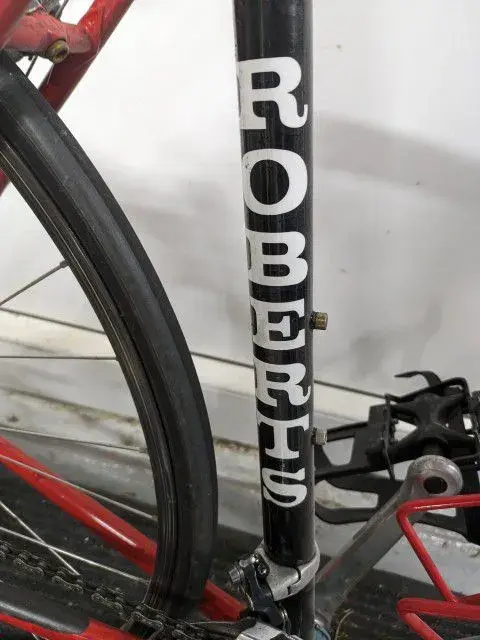 Assistance Identifying a Roberts frame | Retrobike