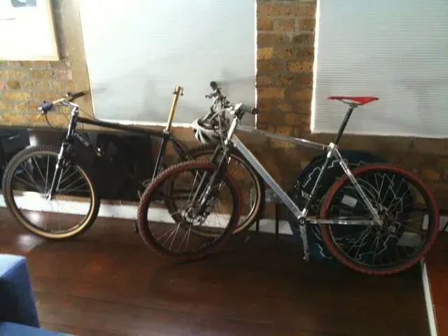 TESTING THE WATER - Pace RC300 18'' frame and RC39 forks | Retrobike