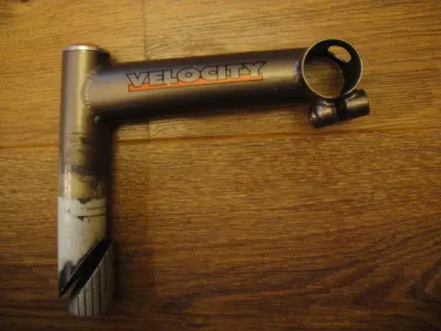 1995 gold Velocity stem | Retrobike