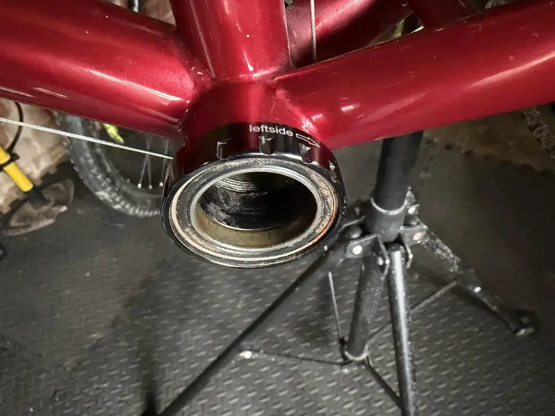 (Sorted) Help removing a TUNE external BB | Retrobike